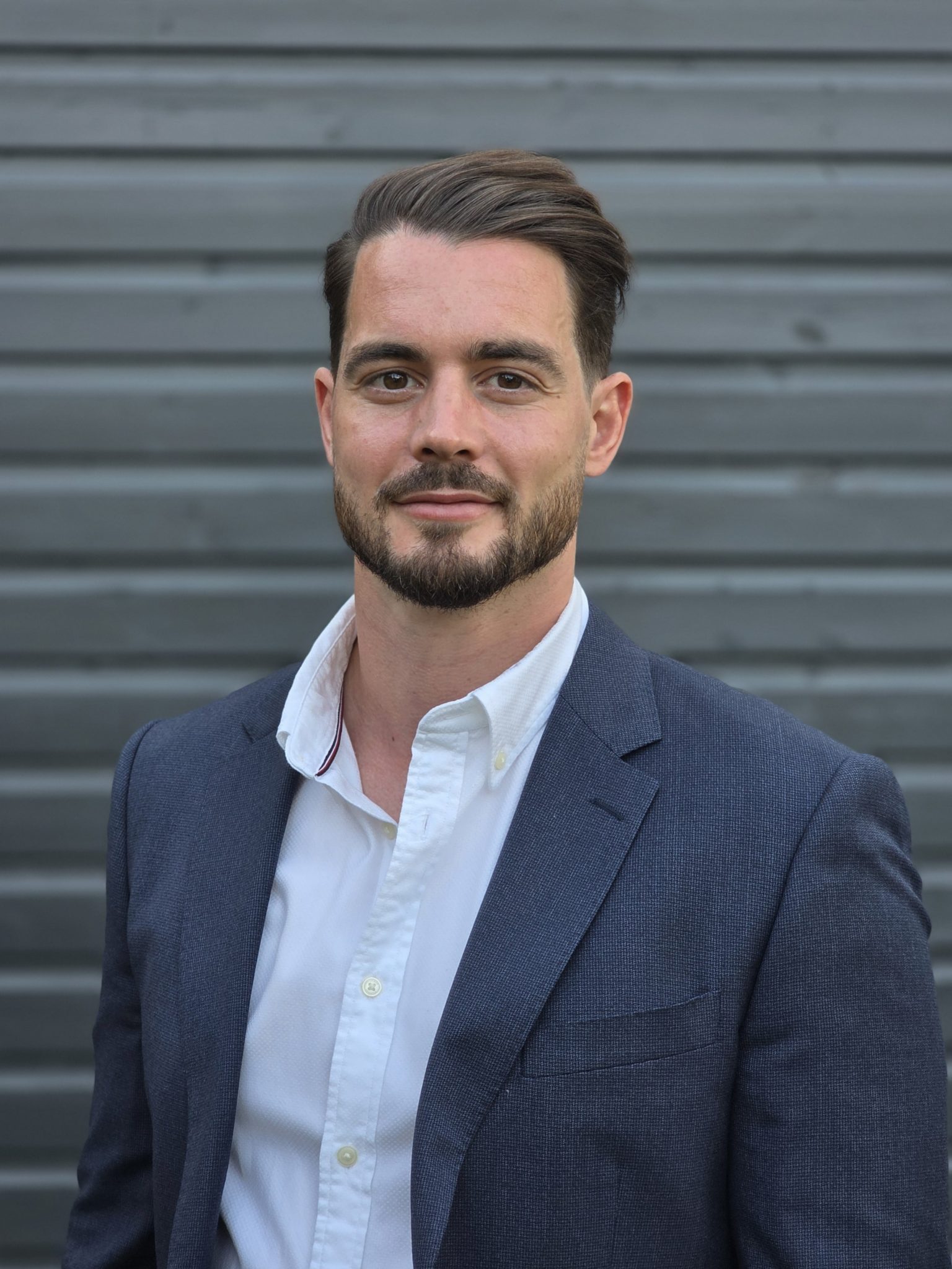 STRATACACHE | Scalable Digital Signage & Marketing Tech